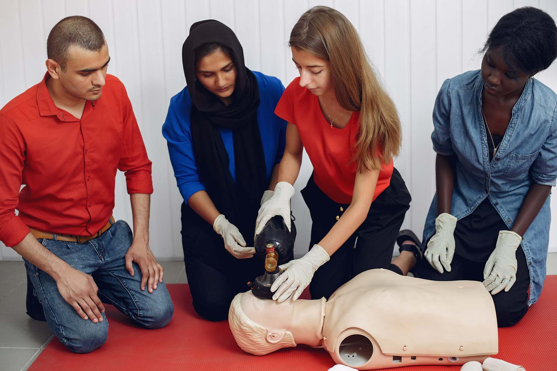 How Professional First Aid Training Can Help During Workplace Emergencies?